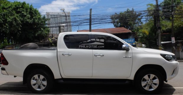 2017 Toyota Hilux 2.4 G DSL 4x2 A/T in Cebu City, Cebu